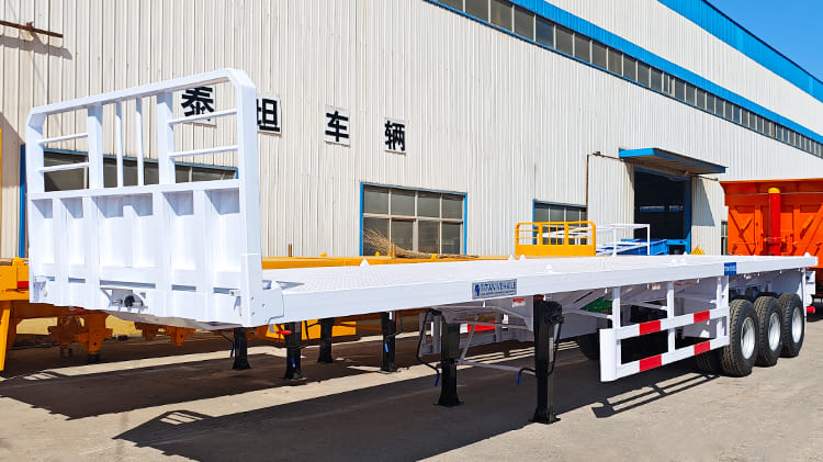 3 Axle Flatbed Semi Truck Trailer With Front Board for Sale in Guam
